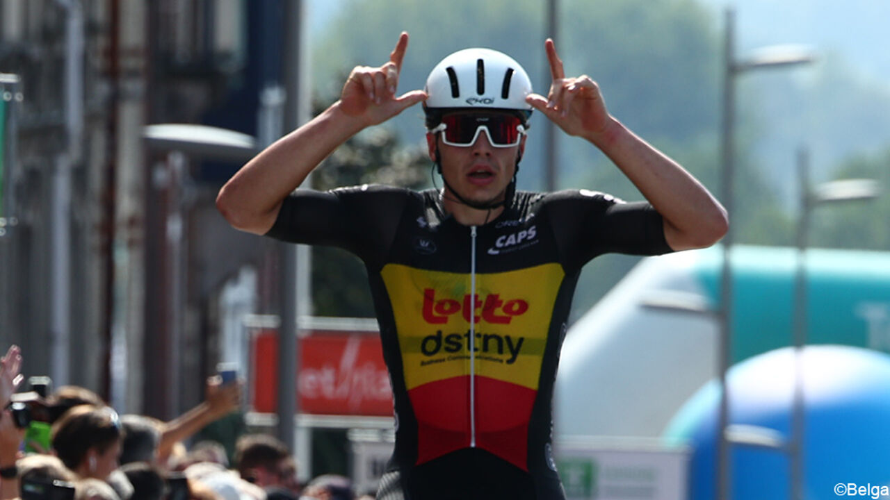 Arnaud De Lie brult eerste keer in driekleur, Tim Wellens zit weer op ...