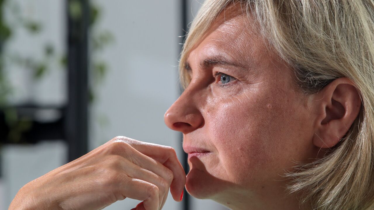Kort na haar beide ouders verliest minister Hilde Crevits (CD&V) nu ook ...