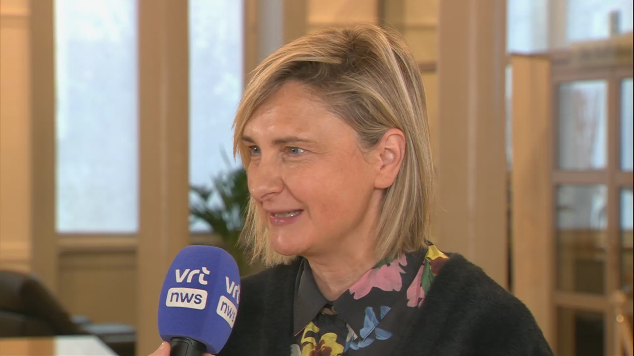 Hilde Crevits (CD&V) weer op post na trieste periode: "Het doet deugd ...