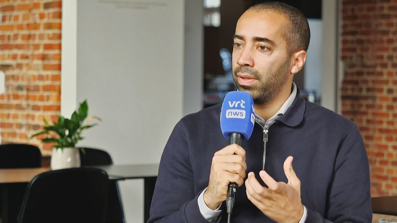 "Open VLD wordt nieuwe partij, met nieuwe ideeën en een nieuwe naam", zegt Eva De Bleeker | VRT ...