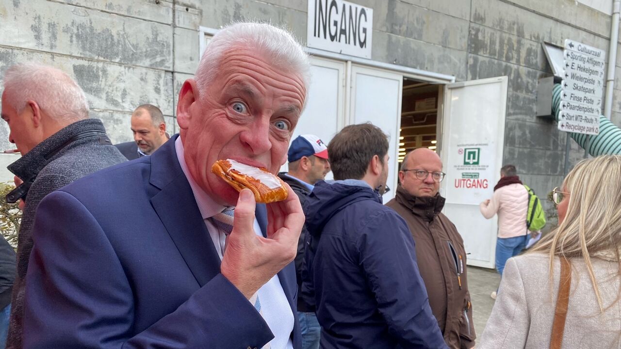 Burgemeester Walter De Donder wil wekelijks spreekuur met burgers van ...