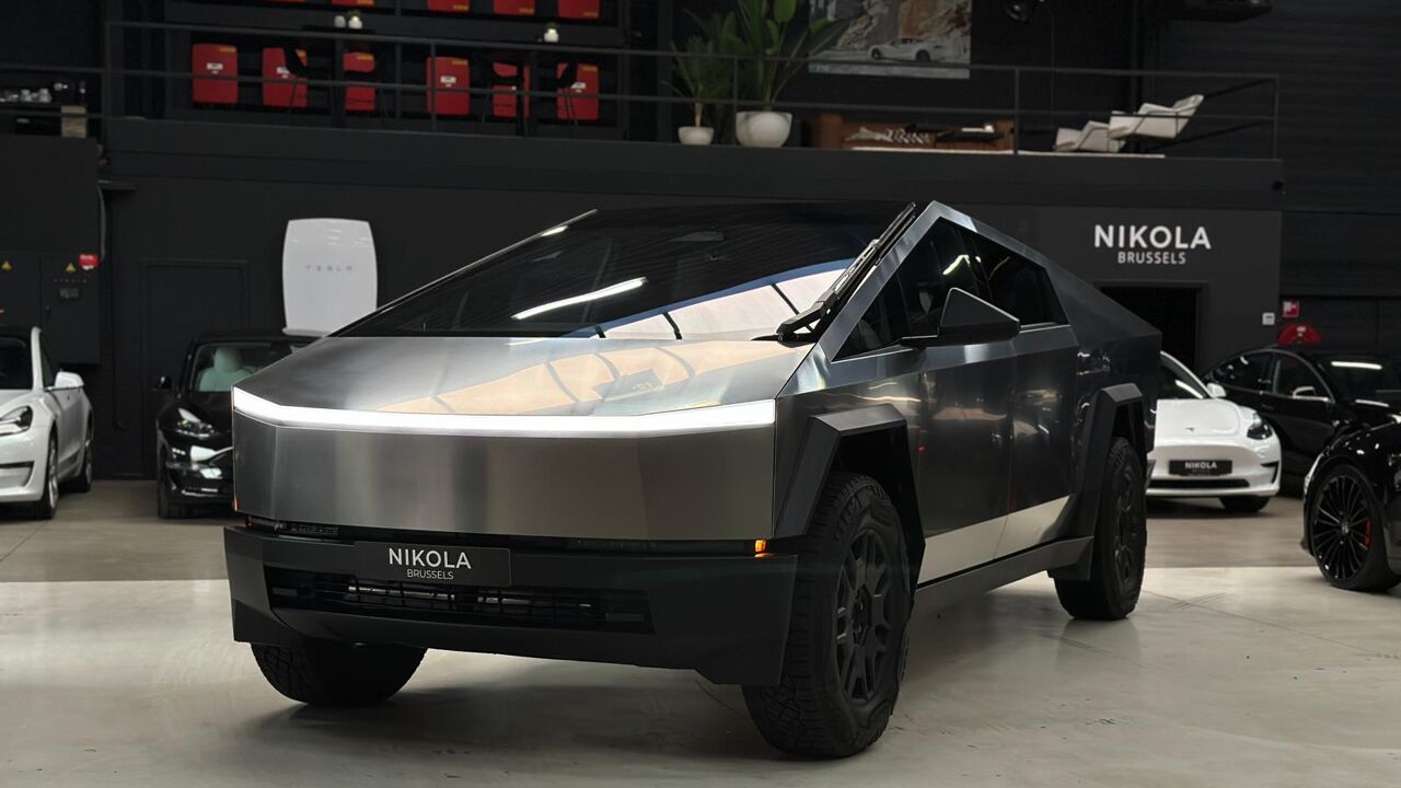 Man uit Groot-Bijgaarden heeft eerste Tesla Cybertruck in België: mag ...