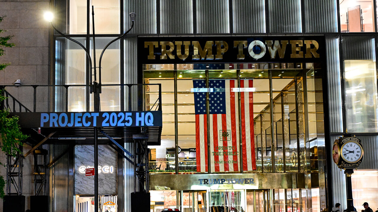 Donald Trump neemt afstand van 'Project 2025', Democraten maken er ...