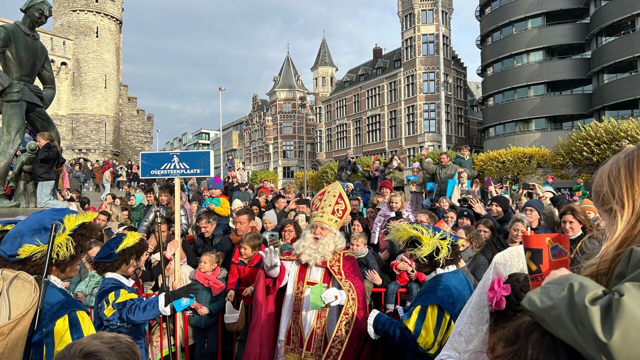 "Er zijn dit jaar geen stoute kinderen": duizenden kinderen en ouders ...