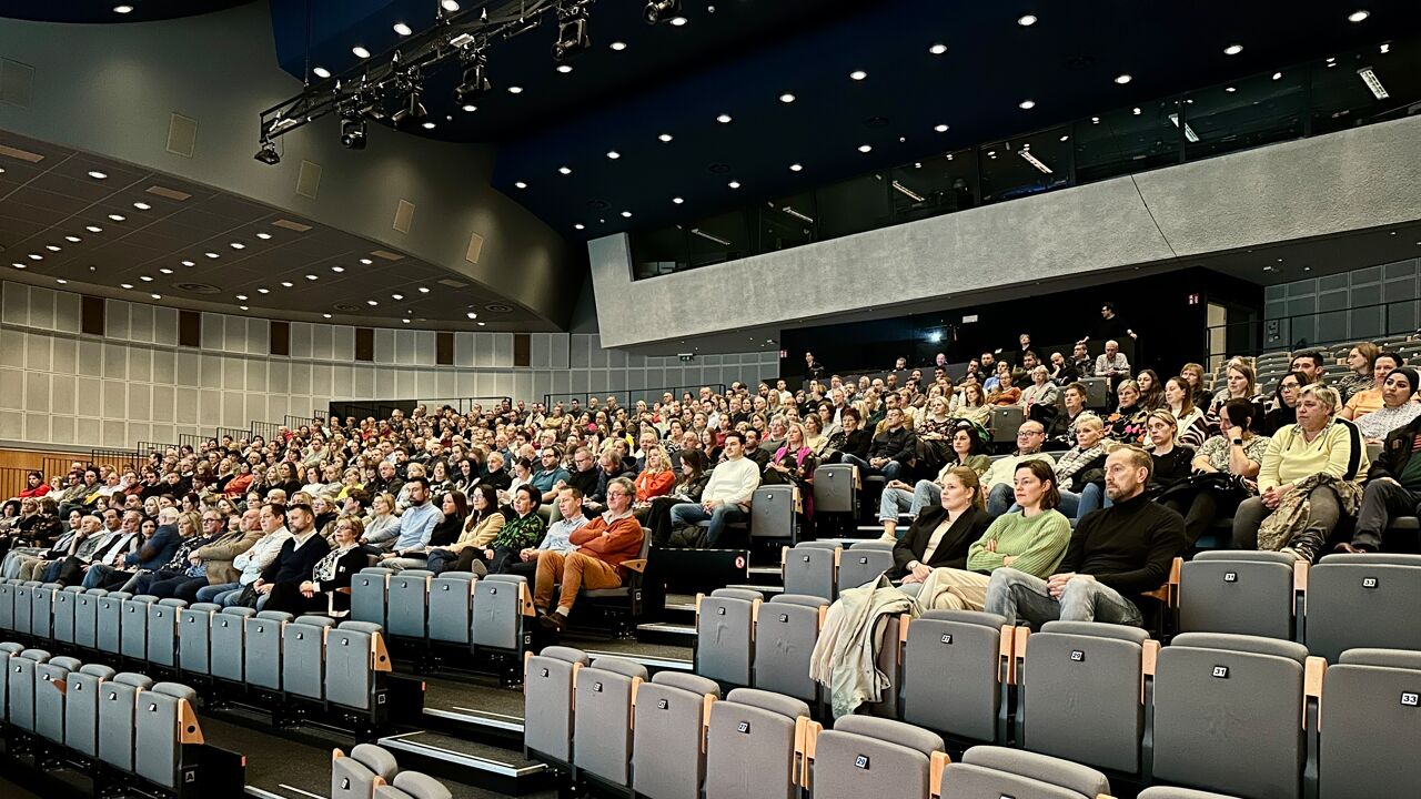 Logo van "De nieuwste stad" Tongeren-Borgloon voorgesteld in de Velinx ...