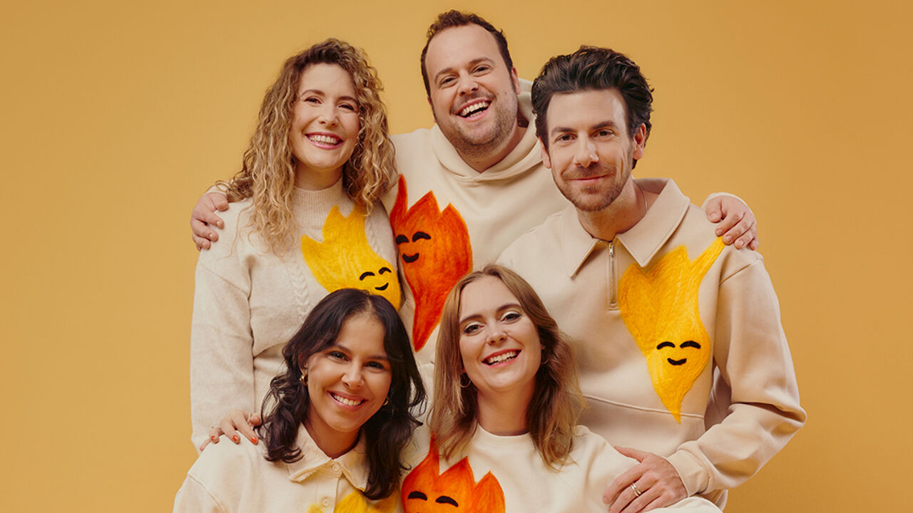 Vlammen tegen eenzaamheid: dit zijn de 5 presentatoren van De Warmste ...