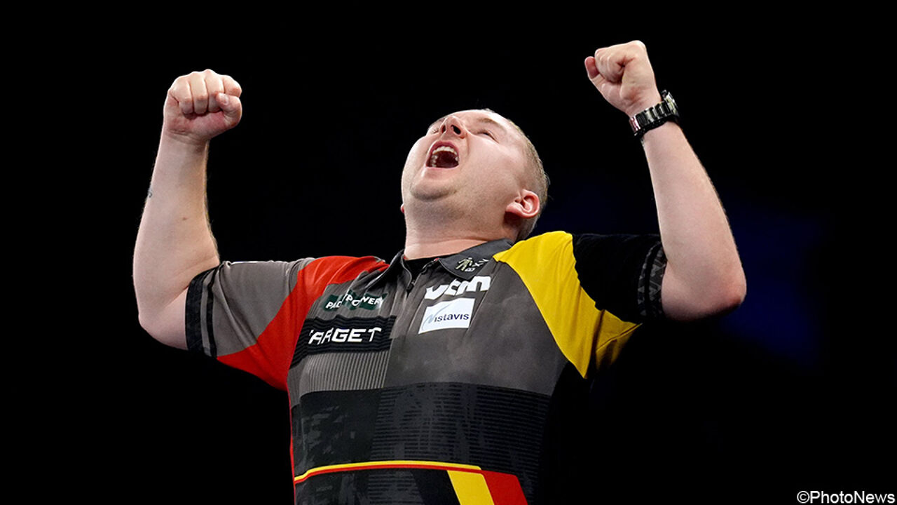 Dimitri Van den Bergh houdt Belgische eer hoog in Ally Pally: hij wint ...