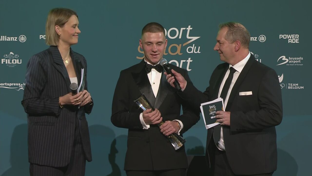 Remco Evenepoel en Nafi Thiam verzilveren olympisch goud met trofee ...