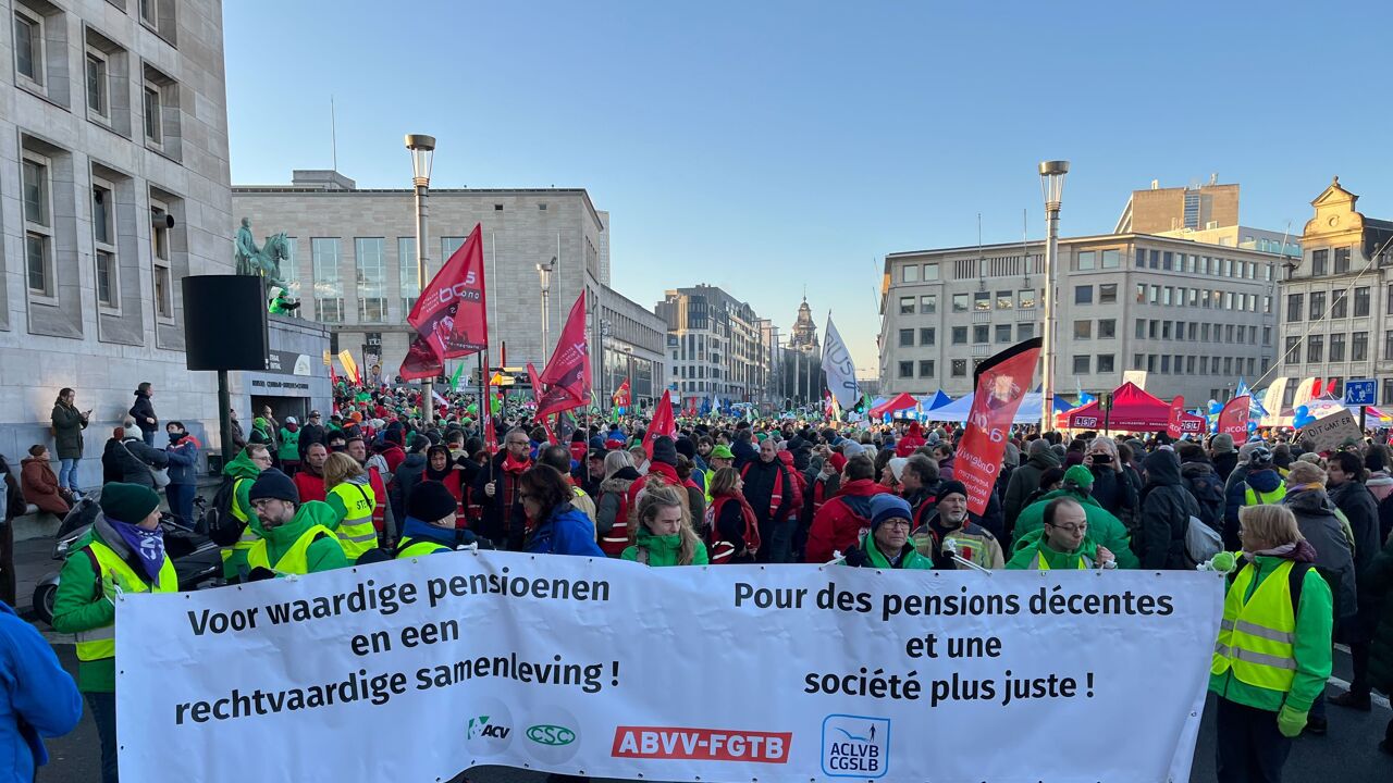 Plus de 30.000 participants à la manifestation à Bruxelles contre les ...