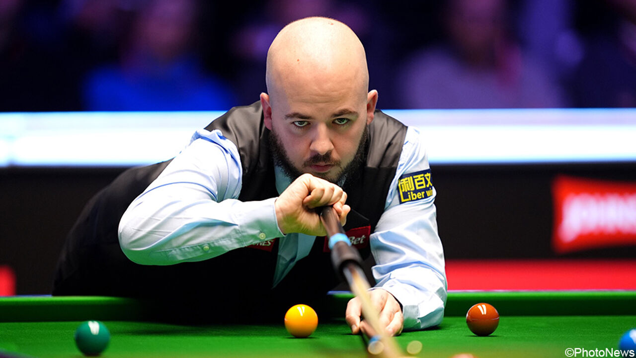 Met blunder van tegenstander als laatste zetje: Luca Brecel stoot door ...