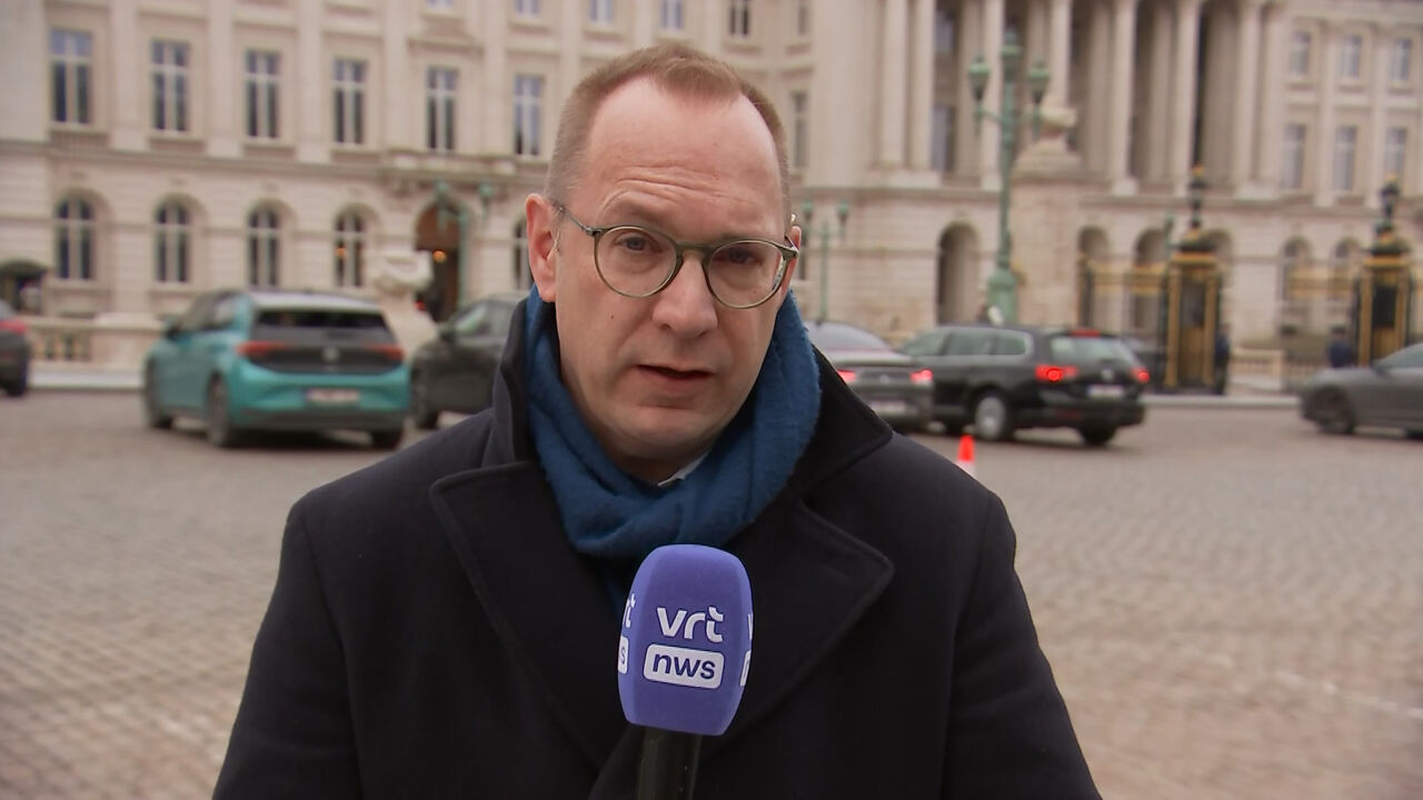 Helen Goedgebeur in Hoboken: "Brandweer is nog altijd massaal aanwezig ...