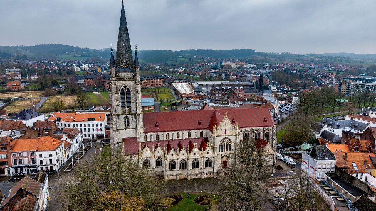 Restauratie van Sint-Hermesbasiliek in Ronse afgerond: crypte na 200 ...