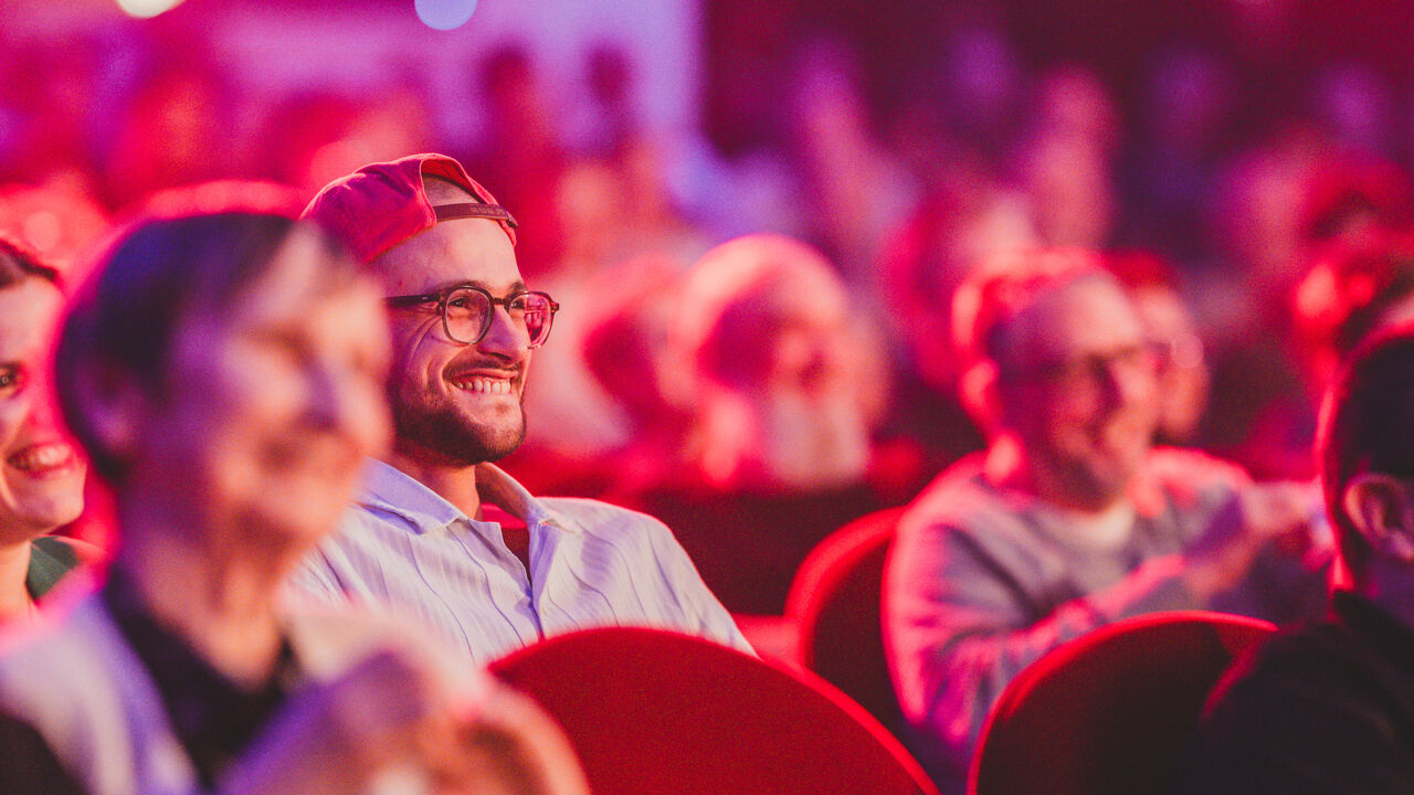 Van Geert Hoste en Wouter Deprez tot nieuwkomer Karim Shatla: deze comedians vallen in de ...