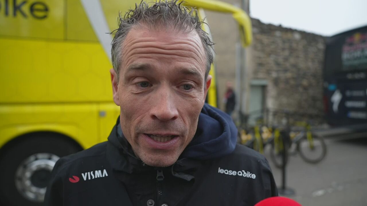 Had Jonas Vingegaard na zijn val wel verder mogen rijden? "Bij de ...