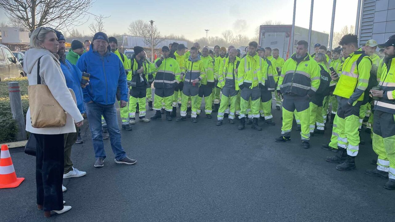 Personeel IVAGO in Gent blijft staken: opnieuw geen afvalophaling ...