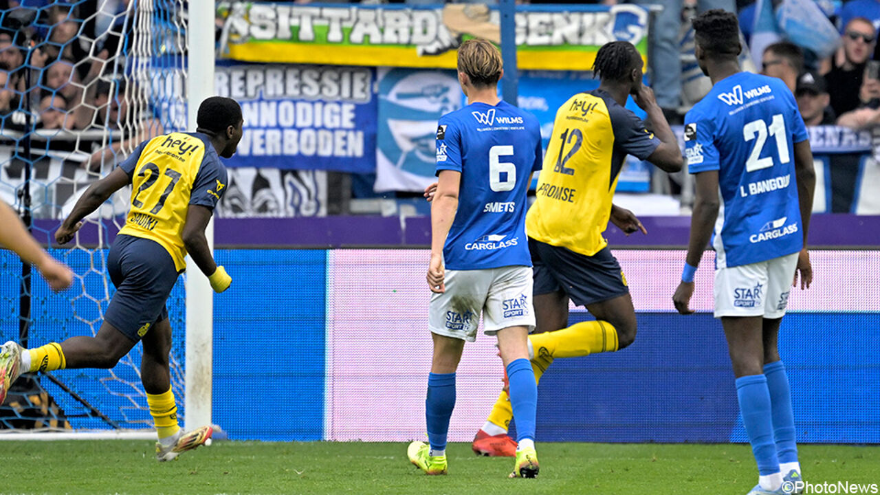 Union mengt zich in titelstrijd met klinische zege bij Racing Genk, dat ...