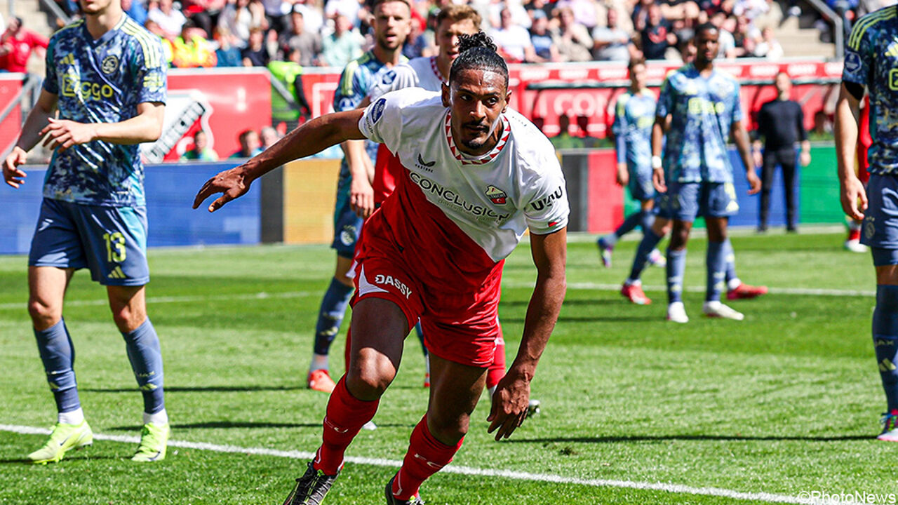 Titelstress? Utrecht deelt Ajax eerste competitienederlaag van 2025 toe ...
