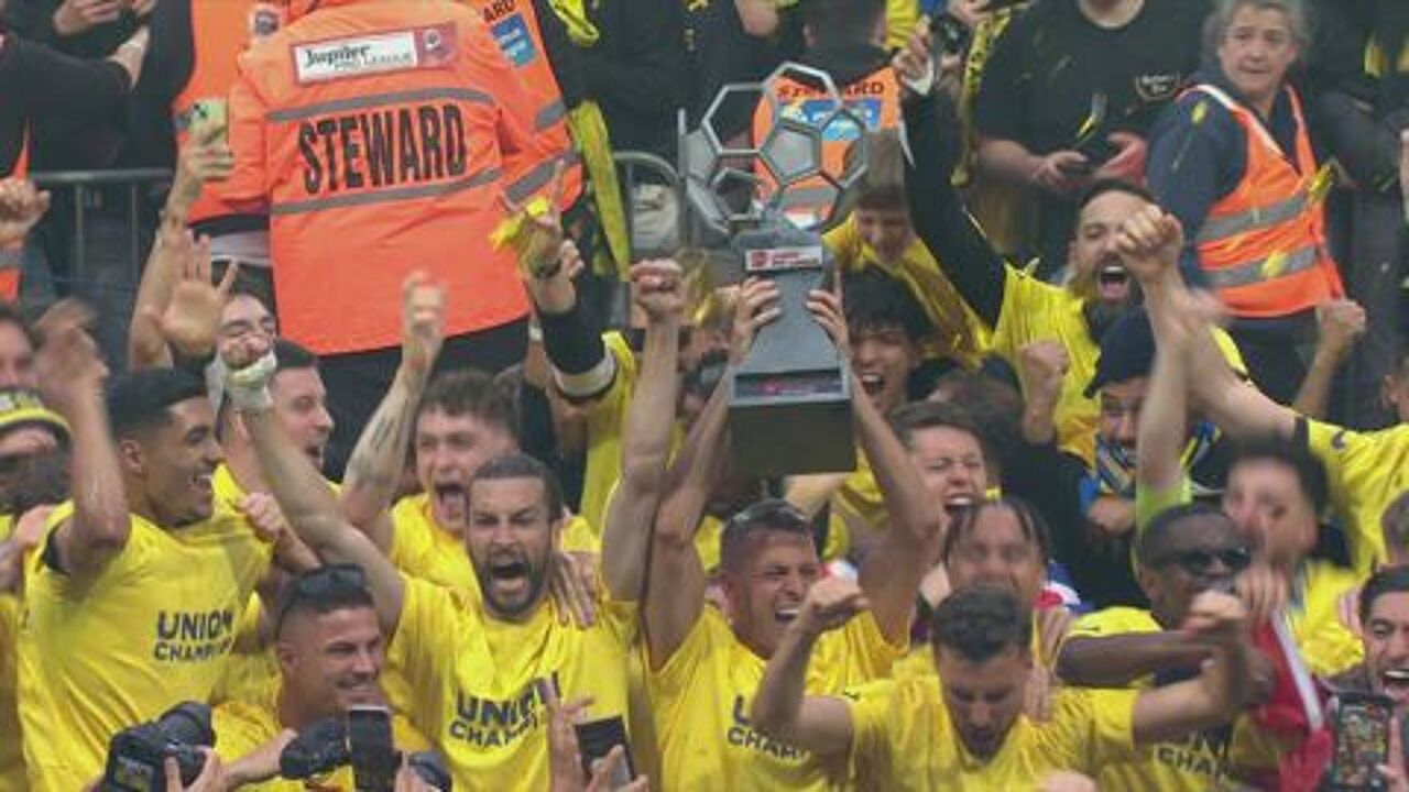 Het sprookje krijgt nu wél een happy end: Union kroont zich na 90 jaar opnieuw tot landskampioen ...