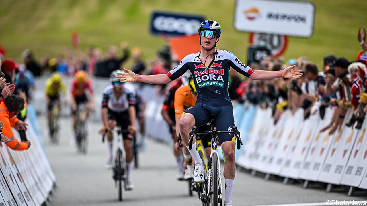 Helemaal terug! Maxim Van Gils remonteert Brennan en wint 3e rit Ronde van Noorwegen | sporza