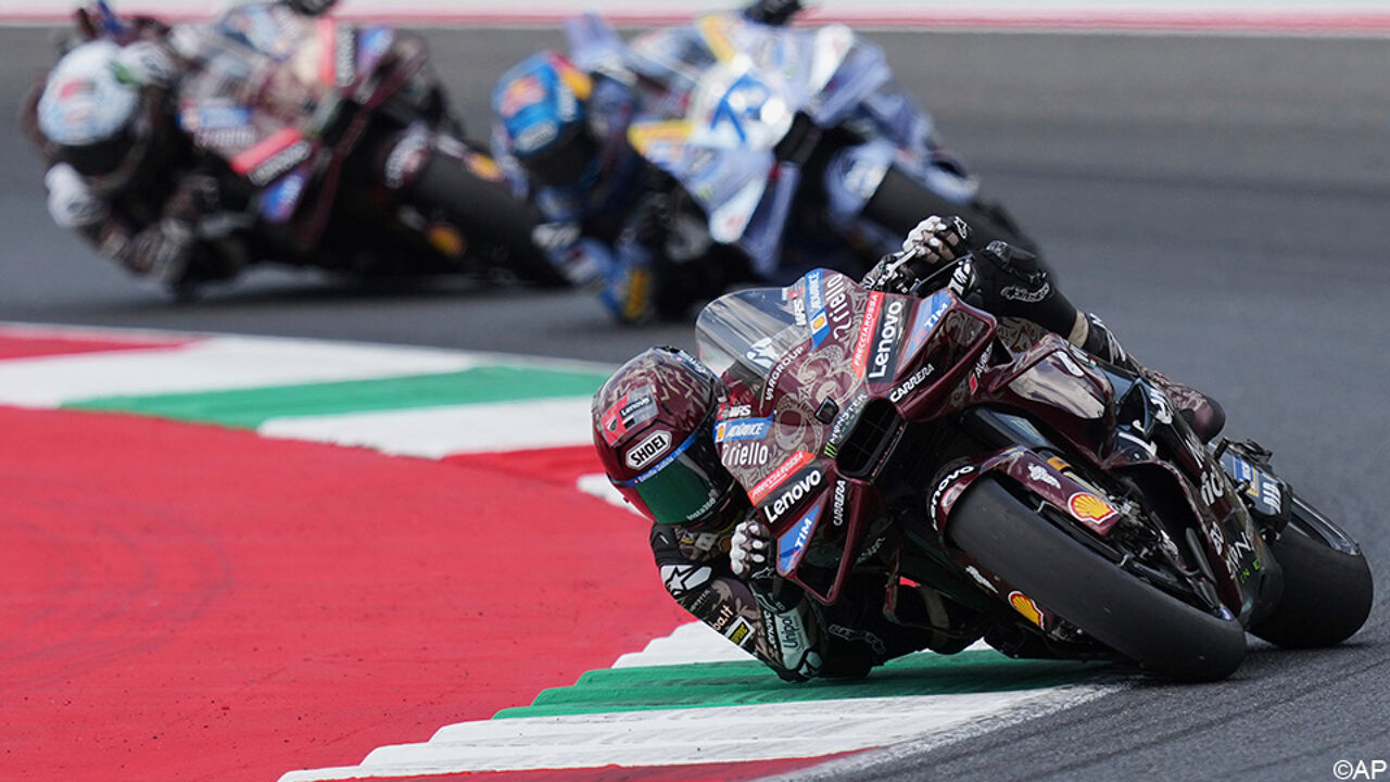 Lucas Coenen wint opnieuw een reeks in MXGP, maar moet dagzege aan WK ...