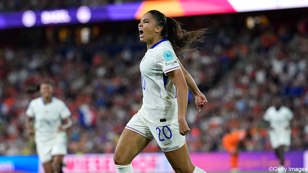 Drie tegengoals in 5 minuten: Nederland ziet na rust sterretjes tegen ...