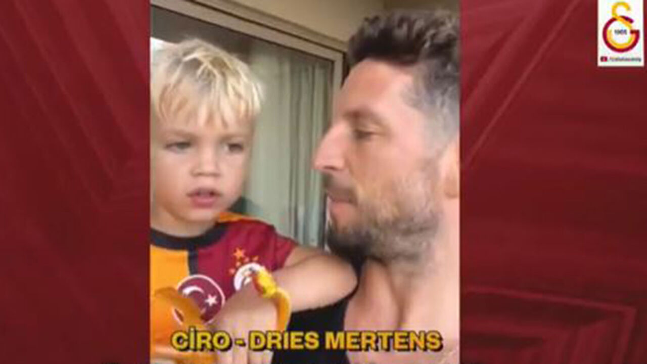 Met een welkomstwoordje van Ciro Mertens: Galatasaray neemt Victor Osimhen definitief over | sporza