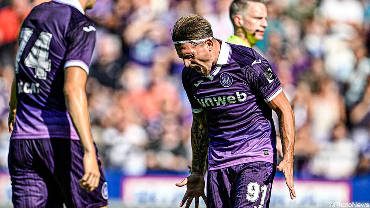 "Het is een no-nonsenseaanpak die aanslaat in Luik": Peter Vandenbempt zag Standard met "flinke ...