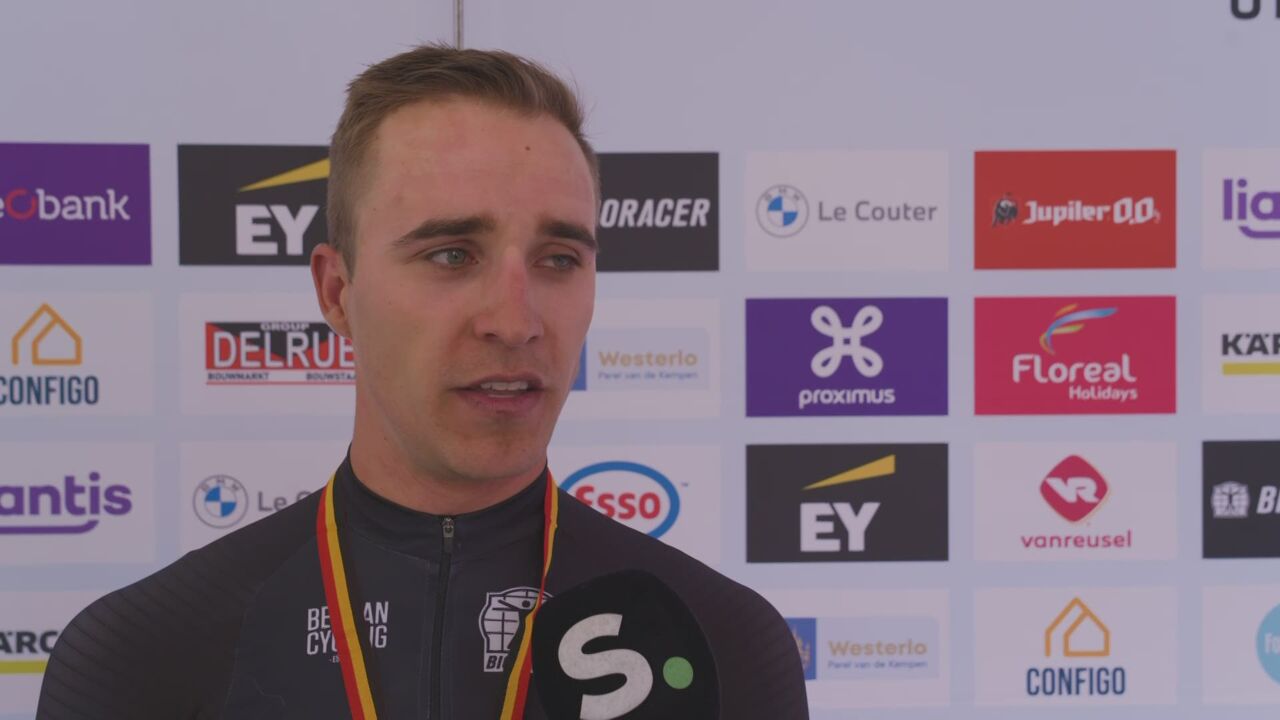 Niels Vandeputte verrast vermoeide Tim Merlier in de sprint en pakt ...