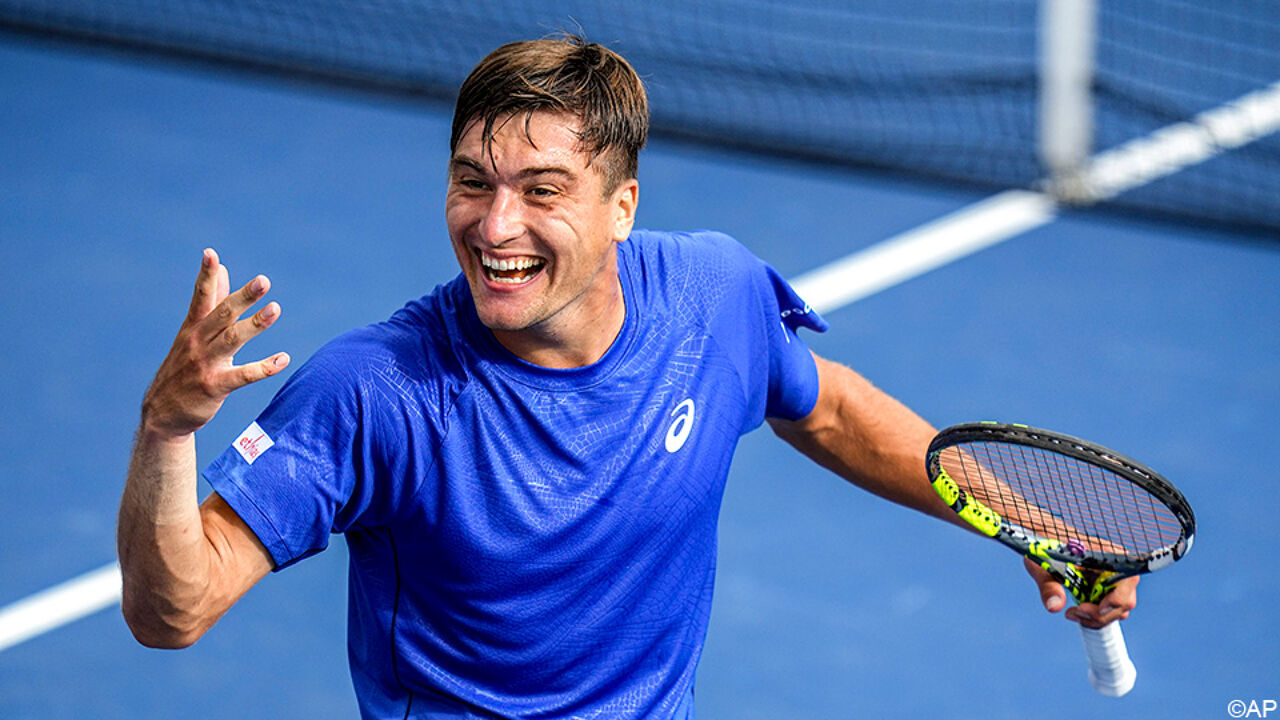 Raphaël Collignon stunt in slopende vijfsetter tegen ex-finalist Casper ...