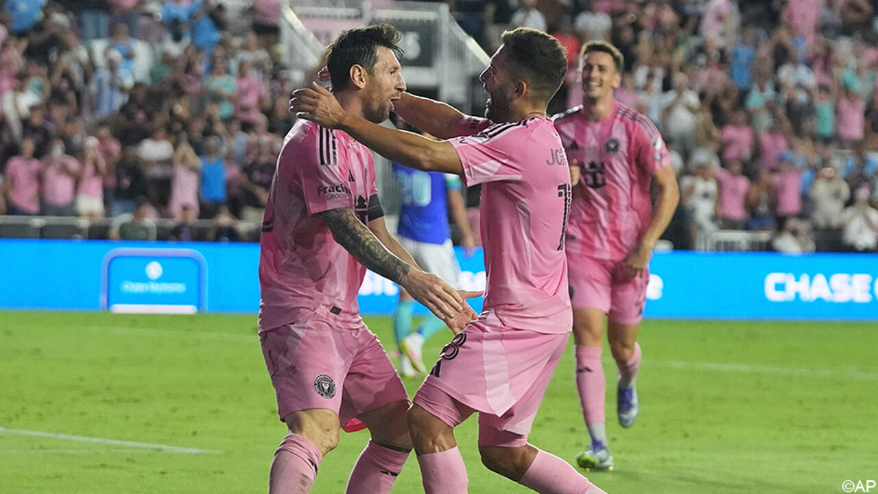 Het eerste grote interview met toptalent Rayane Bounida, die bij Ajax ...