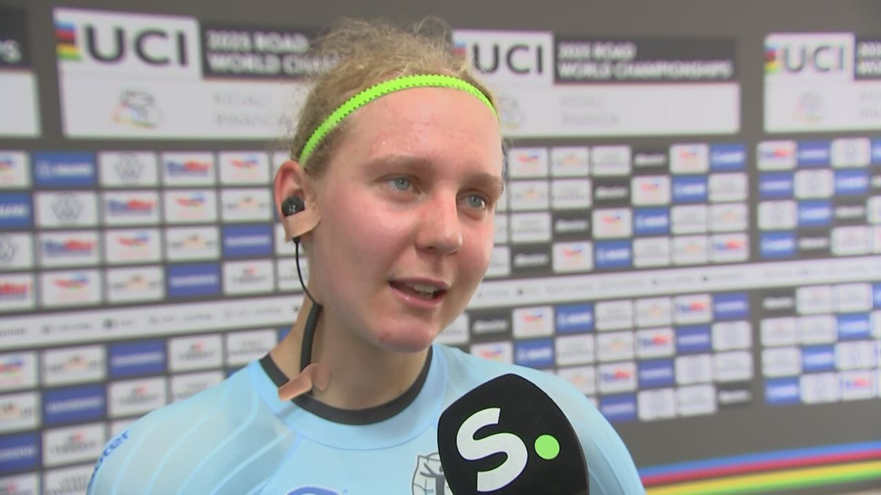 Ongenaakbare Zoe Bäckstedt raapt zelfs twee rivales op op weg naar wereldtitel tijdrijden voor ...