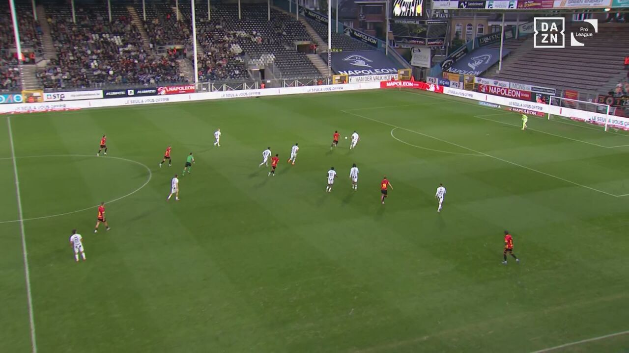 KV Mechelen springt naar 3e plek: nieuwkomer Van Brederode pakt uit met goal en assist tegen ...