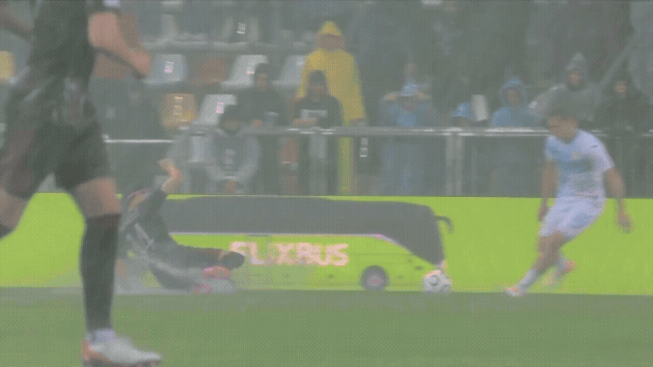 Waanzinnige beelden: skatelegende Sandro Dias breekt wereldrecord door ...