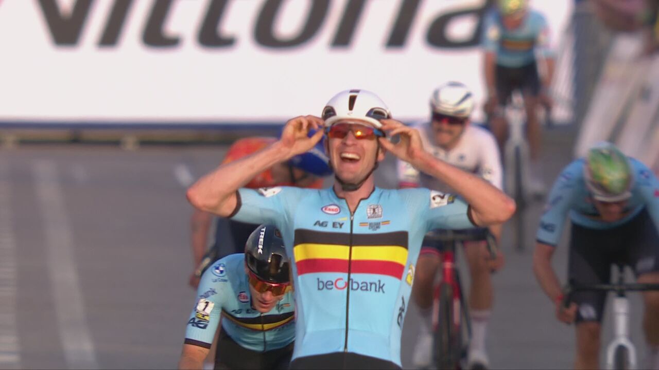 "Na alle pech eindelijk wat geluk": Toon Aerts laat tranen vrije loop ...