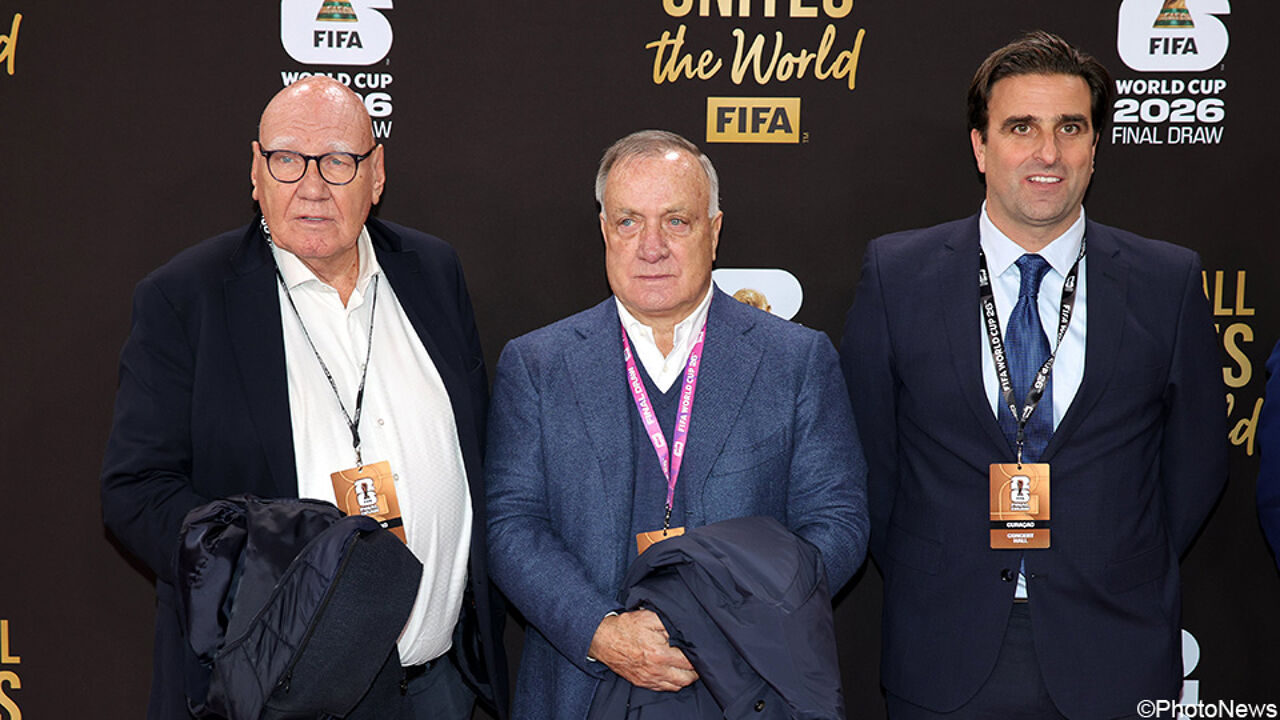 Trump zoekt meteen Infantino op en Robbie Williams straalt in opvallend ...