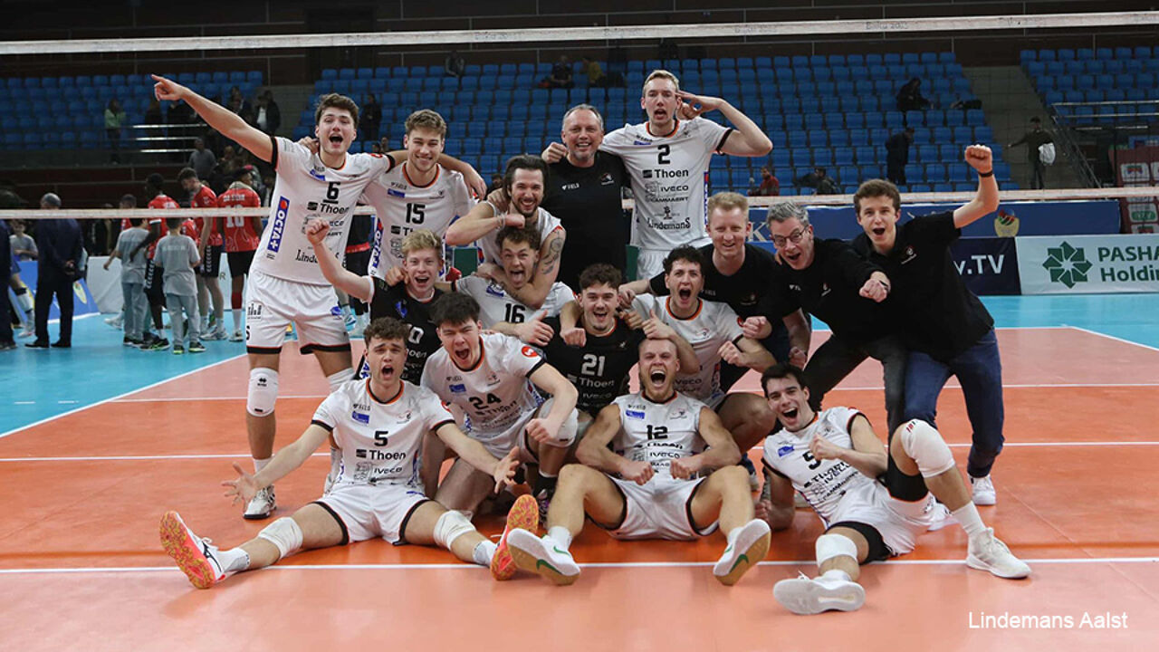 Twee sets volstaan: ijzersterke Pierre Perin en Sil Meijs leiden ...