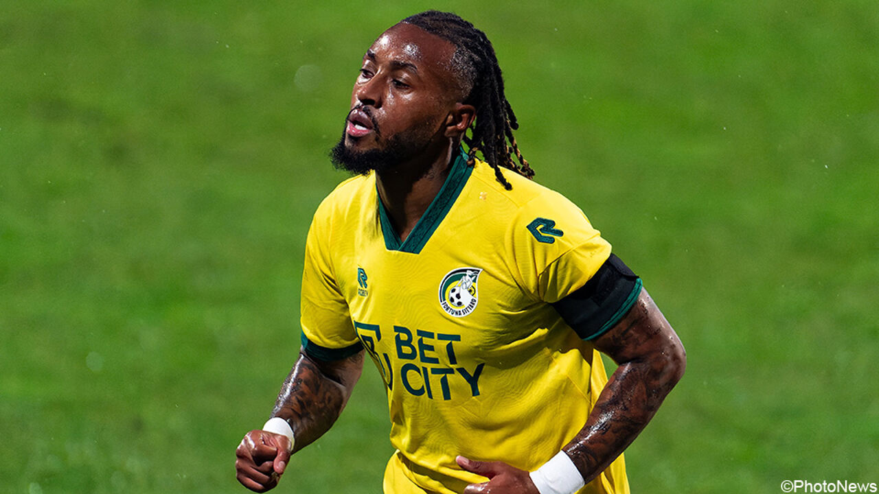 Het eerste grote interview met toptalent Rayane Bounida, die bij Ajax ...