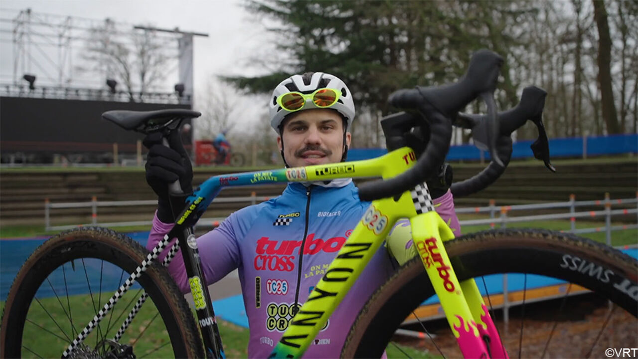 Average Rob verloot zijn fiets van de Turbo Cross voor De Warmste Week ...