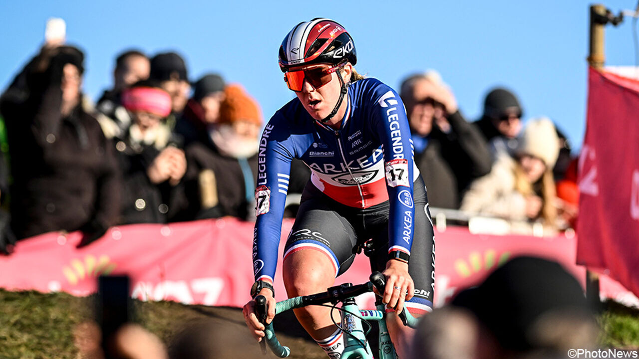 Pauwels Sauzen-Altez wint de strijd om Franse revelatie Amandine Fouquenet: "We geloven in haar ...