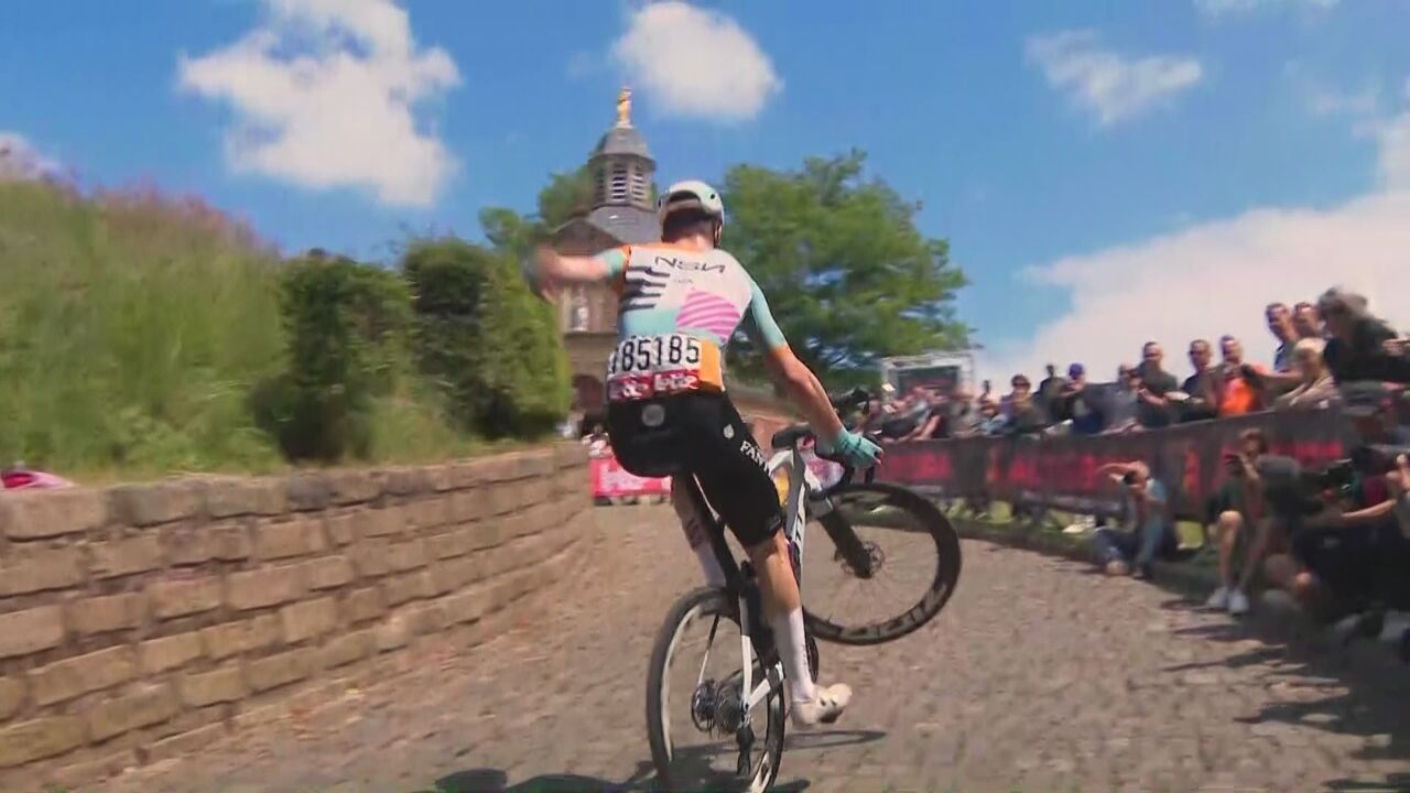 Magnier is heer en meester op de Muur Classic: Fransman wint met ...