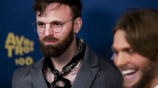 Man die Nederlandse presentator Tim Hofman wilde doden krijgt 5 jaar cel | VRT NWS: nieuws