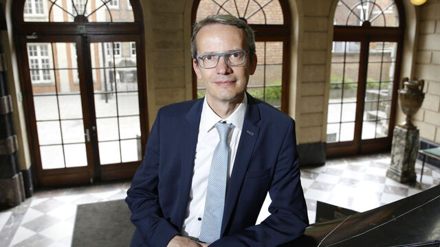 Rector van de KU Leuven Luc Sels in openingsspeech: "Durf anders te ...