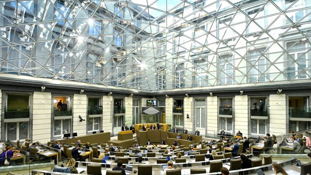 Quel est le rôle du Parlement flamand ? Et quel impact ont les députés ...