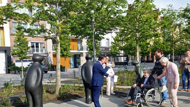 Vernieuwd Stationsplein in Roeselare geopend, amper 5 jaar na vorige ...