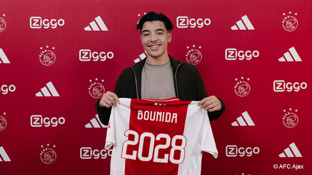 Het eerste grote interview met toptalent Rayane Bounida, die bij Ajax ...