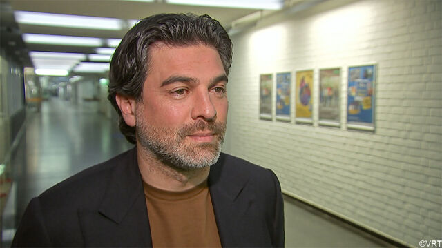 Rood-witte rook rond Tribune 2 op de Bosuil: "Antwerp kiest voor ...
