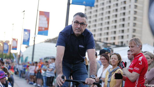 Israel-Premier Tech-ploegleider Eric Van Lancker: "Onze renners in de Vuelta zijn echt wel bang ...