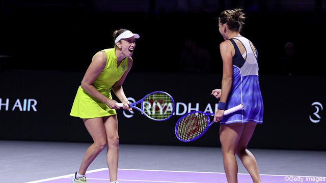 Elise Mertens overleeft matchbal en stoot na thriller in tiebreak door naar 3e finale op de WTA ...