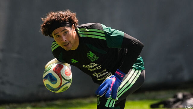 Selecties WK voetbal: Guillermo Ochoa is er een 6e keer bij, Julio ...