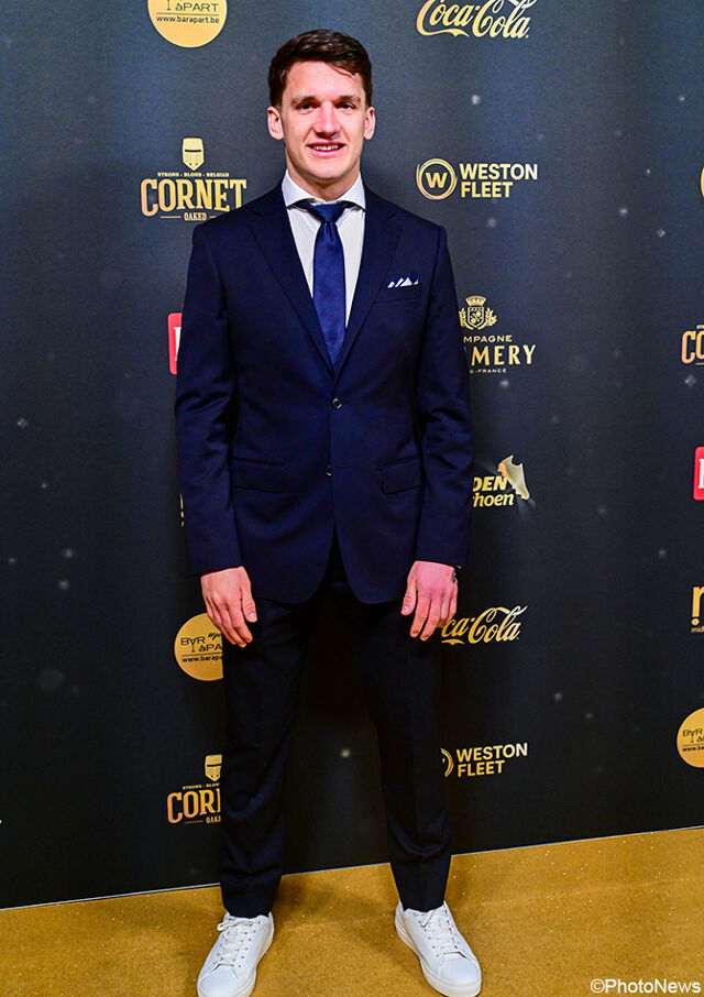 FOTO - Belgische voetbalwereld ontwaakt uit winterslaap op de gouden ...